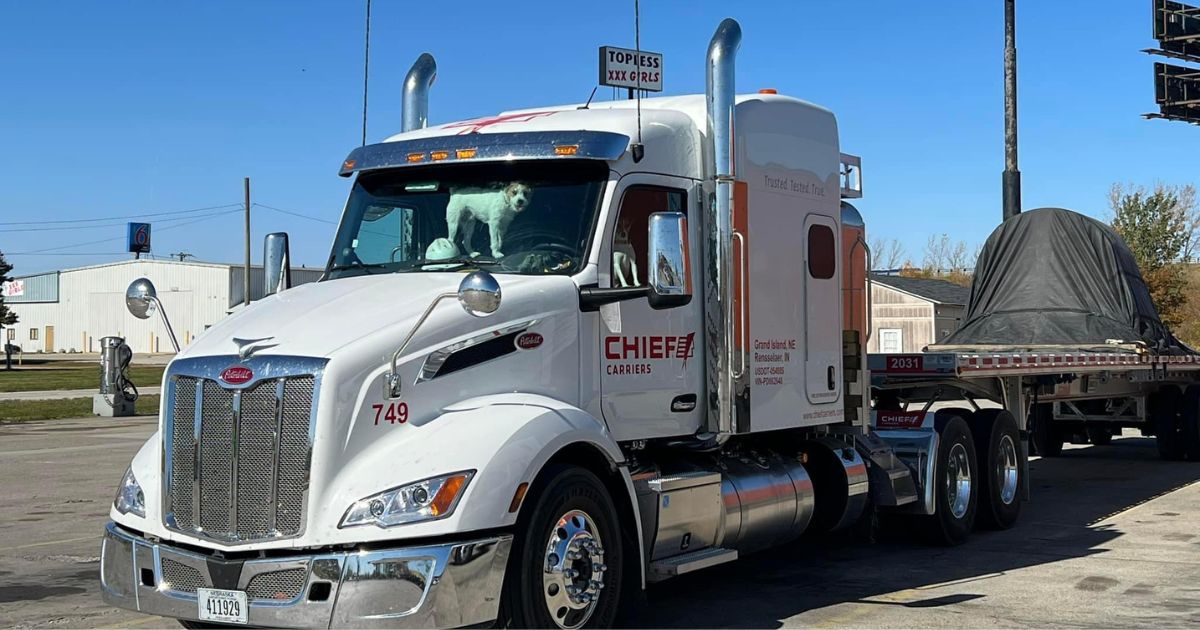 Streamline Your Supply Chain: Do You Need Logistics Trucking Services ...